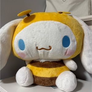 Sanrio | Toys | Nwt Large Sized Cinnamoroll Bee Costume Plushiestuffie ...